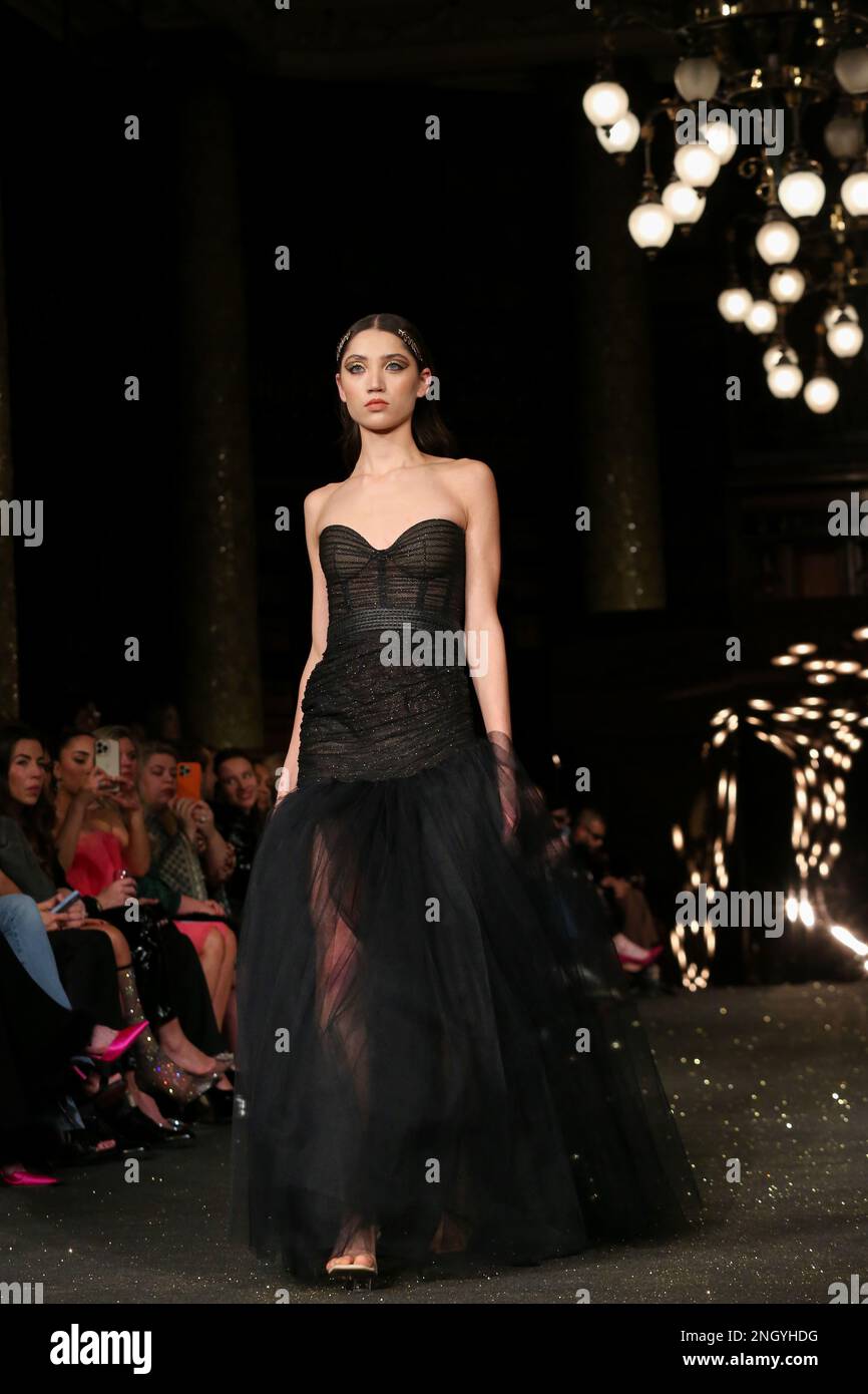 London, UK. Sunday 19th February 2023. A model on the catwalk at the ...