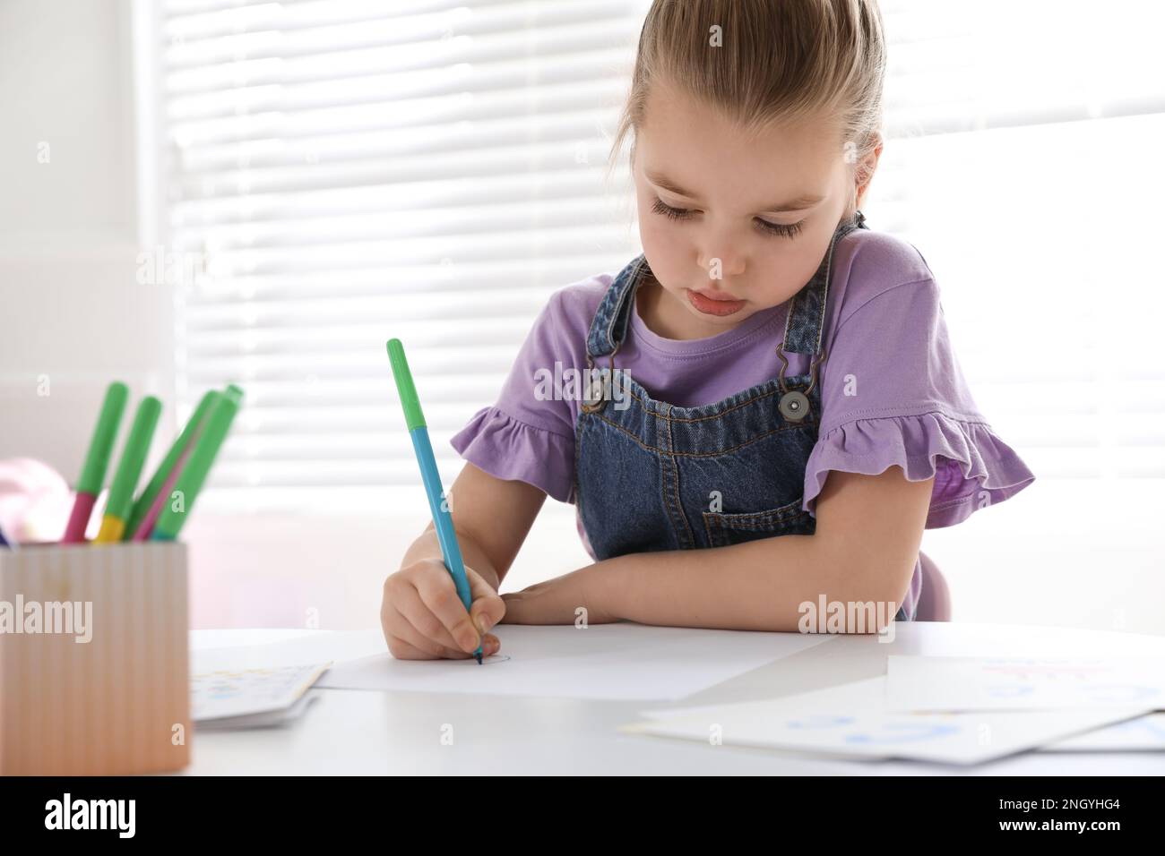 Student task cards hi-res stock photography and images - Alamy