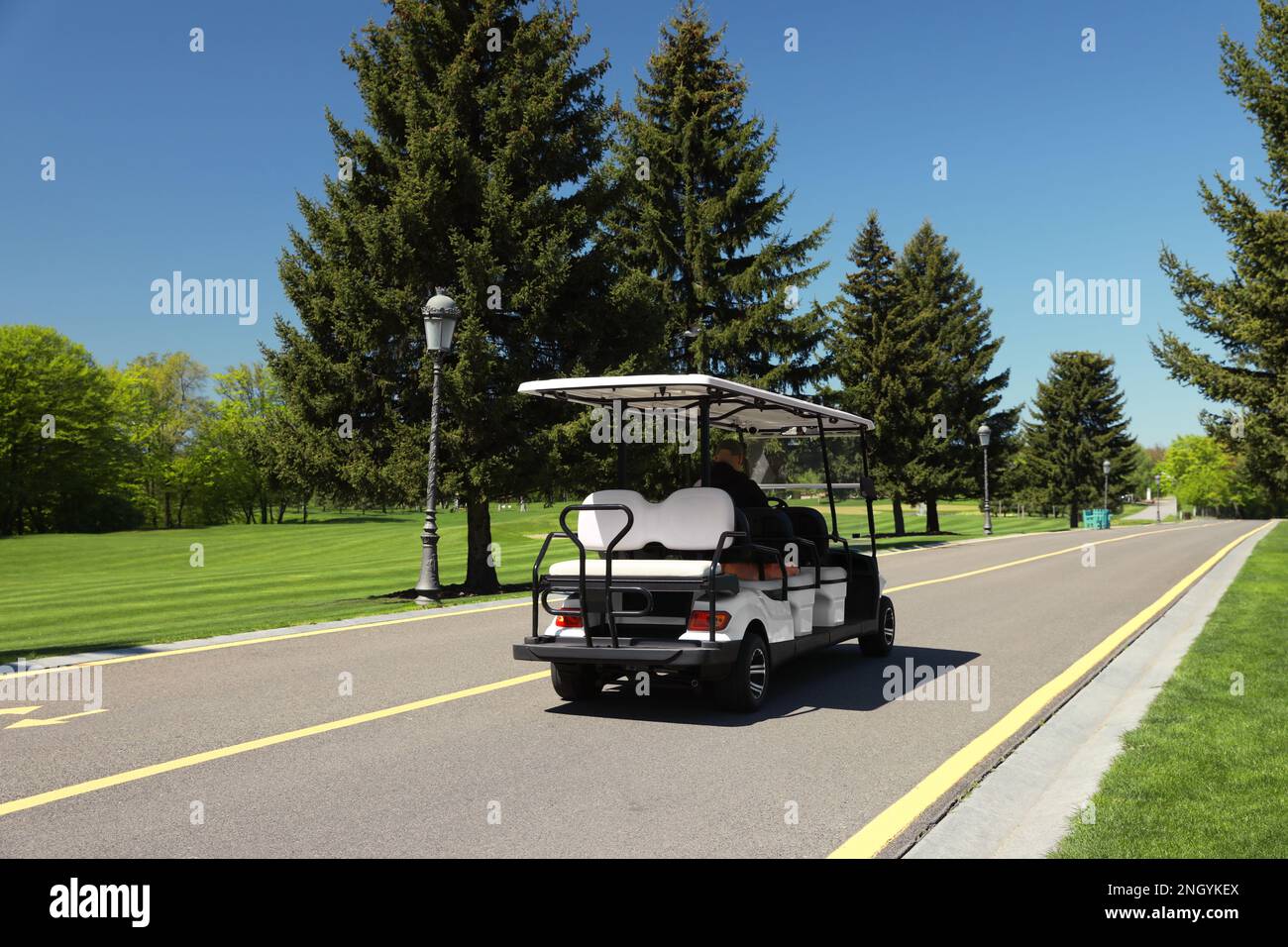 Golf cart with driver hi-res stock photography and images - Alamy