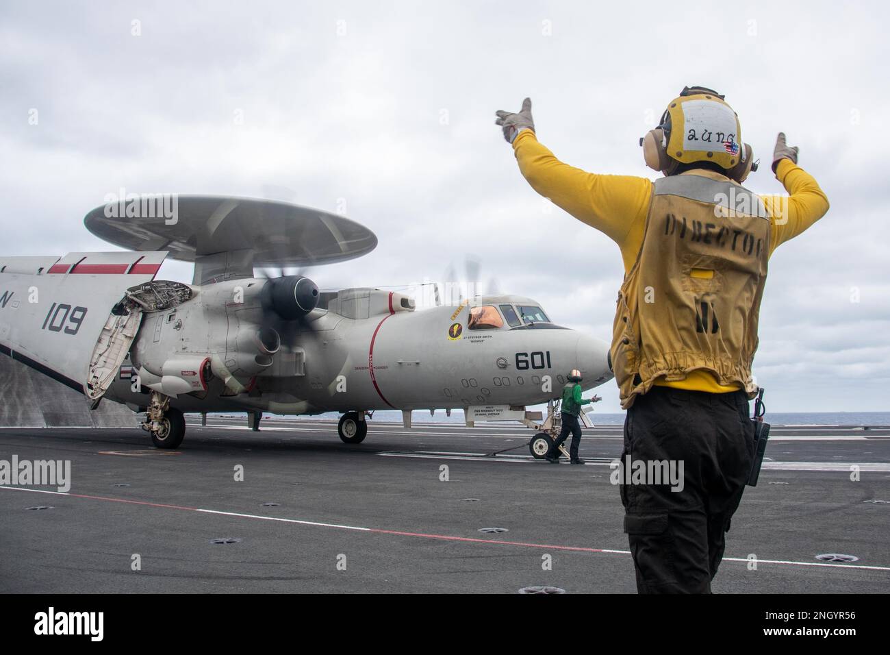 221202-N-BR419-1044 PHILIPPINE SEA (Dec. 2, 2022) Aviation Boatswain’s ...