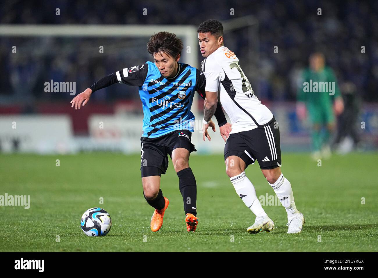 Kawasaki Todoroki Stadium, Kanagawa, Japan. 17th Feb, 2023. (L-R) Kento Tachibanada (Frontale ...