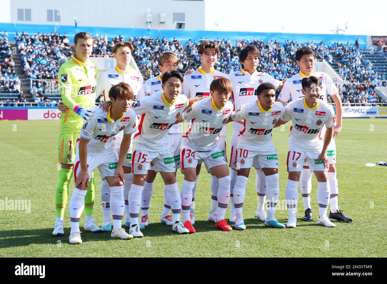 Kanagawa, Japan. 18th Feb, 2023. Nagoya Grampus team group line-up Football/Soccer : 2023 J1 ...