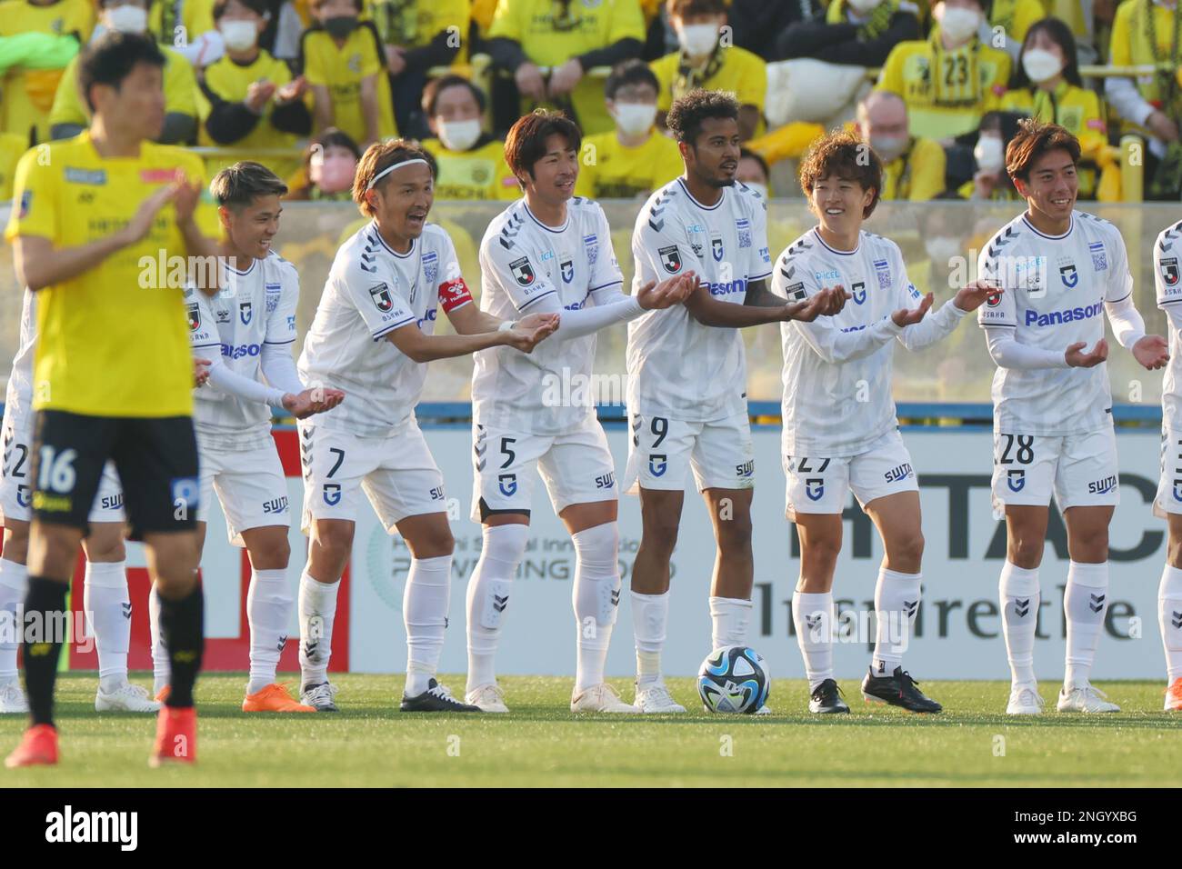 Sankyo Frontier Kashiwa Stadium, Chiba, Japan. 18th Feb, 2023. Gamba ...