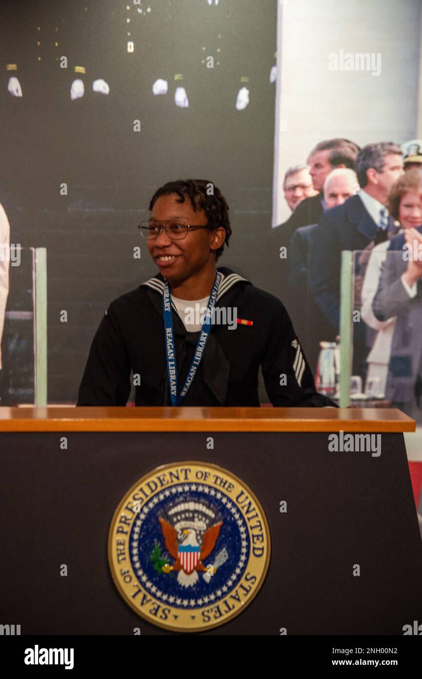 221202-N-BS627-1401 SIMI VALLEY, CA (Dec. 2, 2022) Information Systems ...