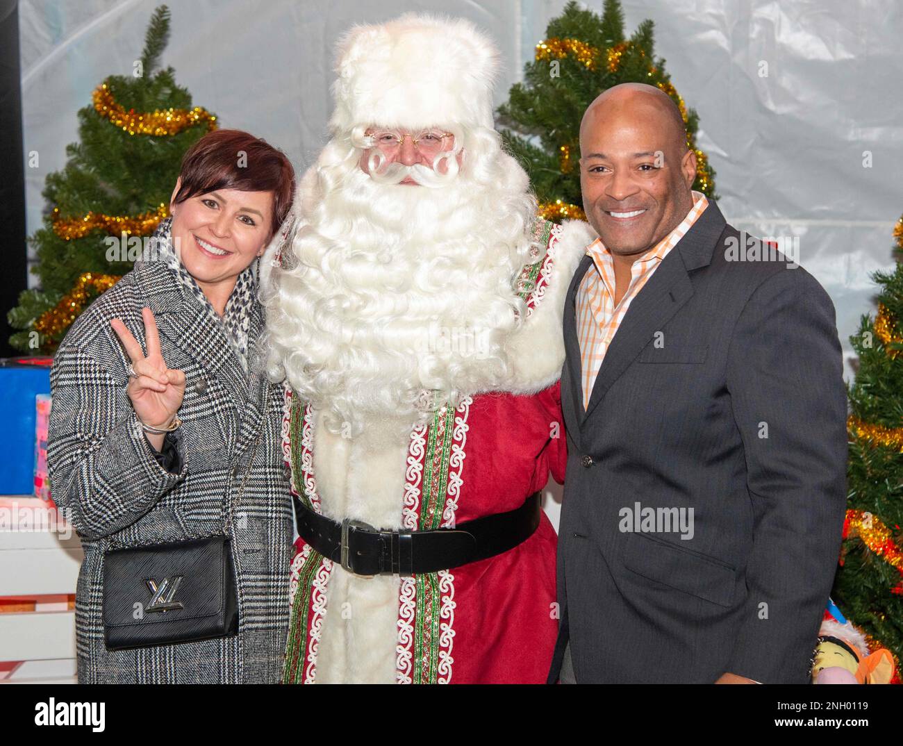 Capt. David Adams Commander, Fleet Activities (CFAS) and his wife, Jen ...