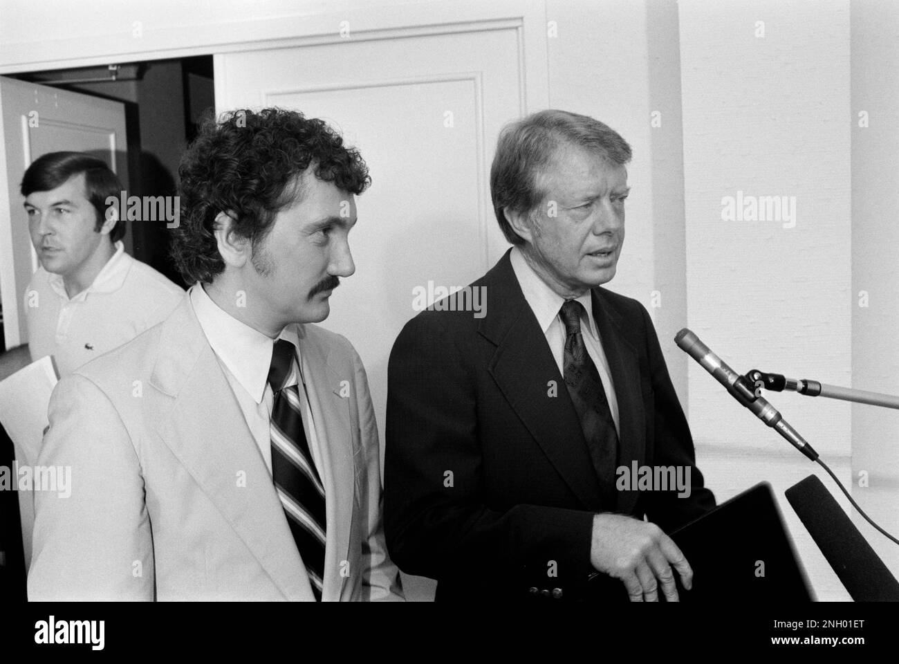 Democratic presidential nominee Jimmy Carter with assistant Tim Kraft ...