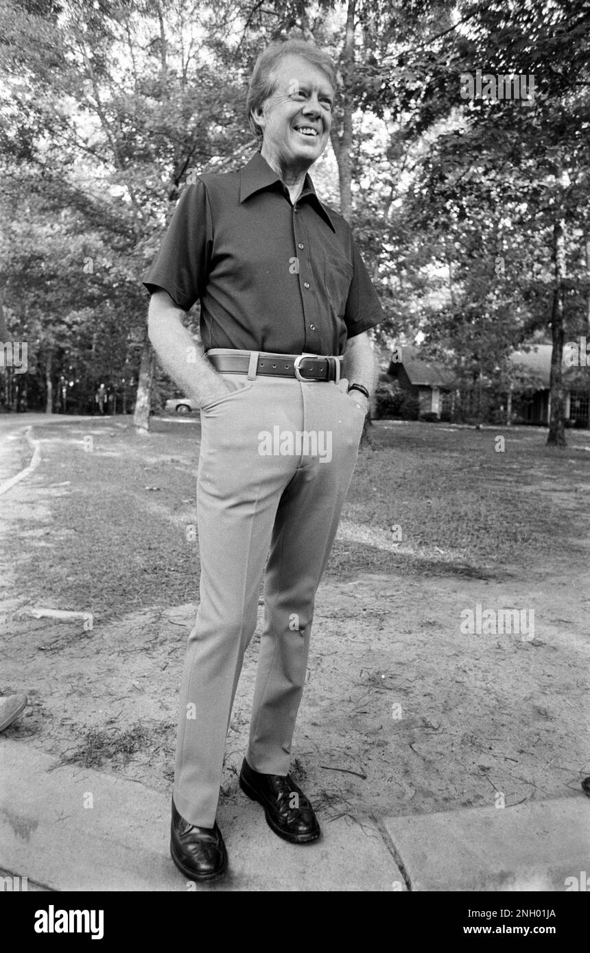 1976 Democratice presidential nominee Jimmy Carter speaks to the press ...