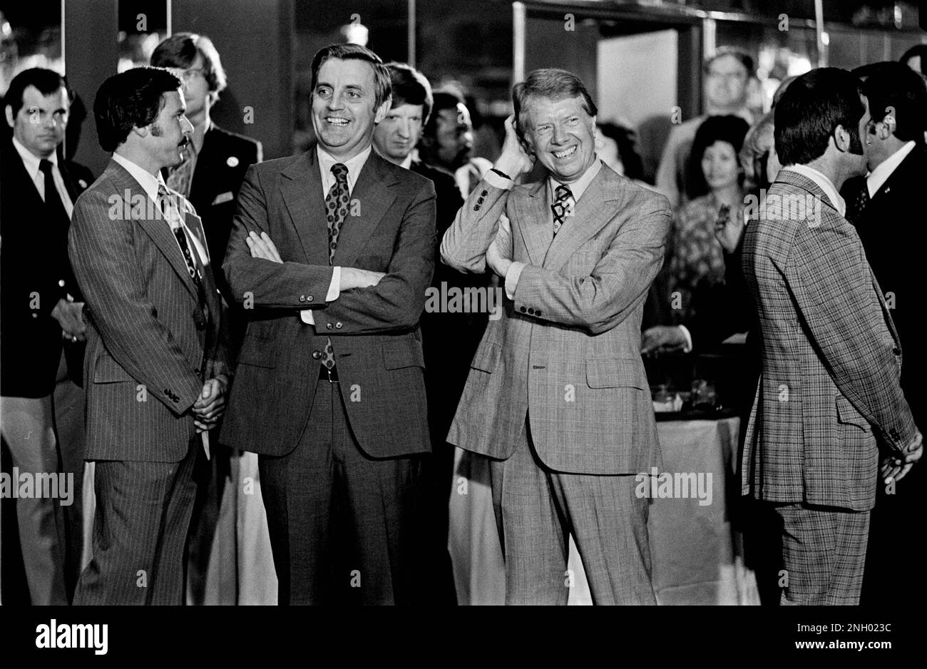 1976 Democratic Presidential candidate Jimmy Carter stands with his ...