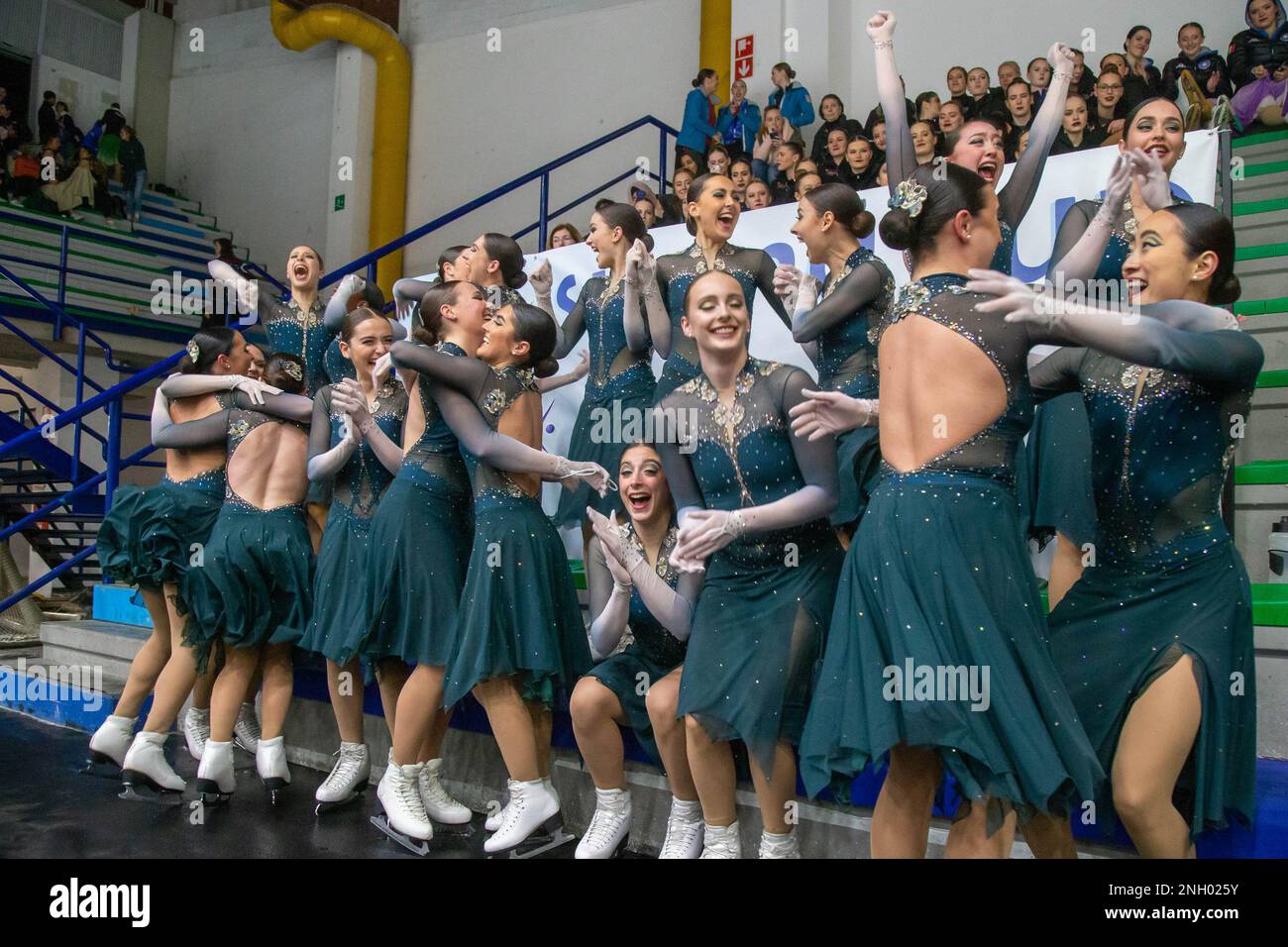 Skaters of Team Les Supremes (Canada) celebrate victory Stock Photo - Alamy