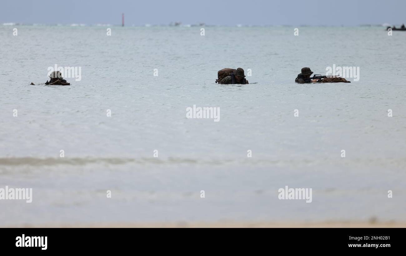 U.S. Marines with 3d Reconnaissance Battalion, 3d Marine Division ...
