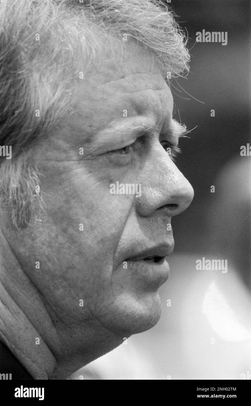 1976 Democratic presidential nominee Jimmy Carter and his vice ...