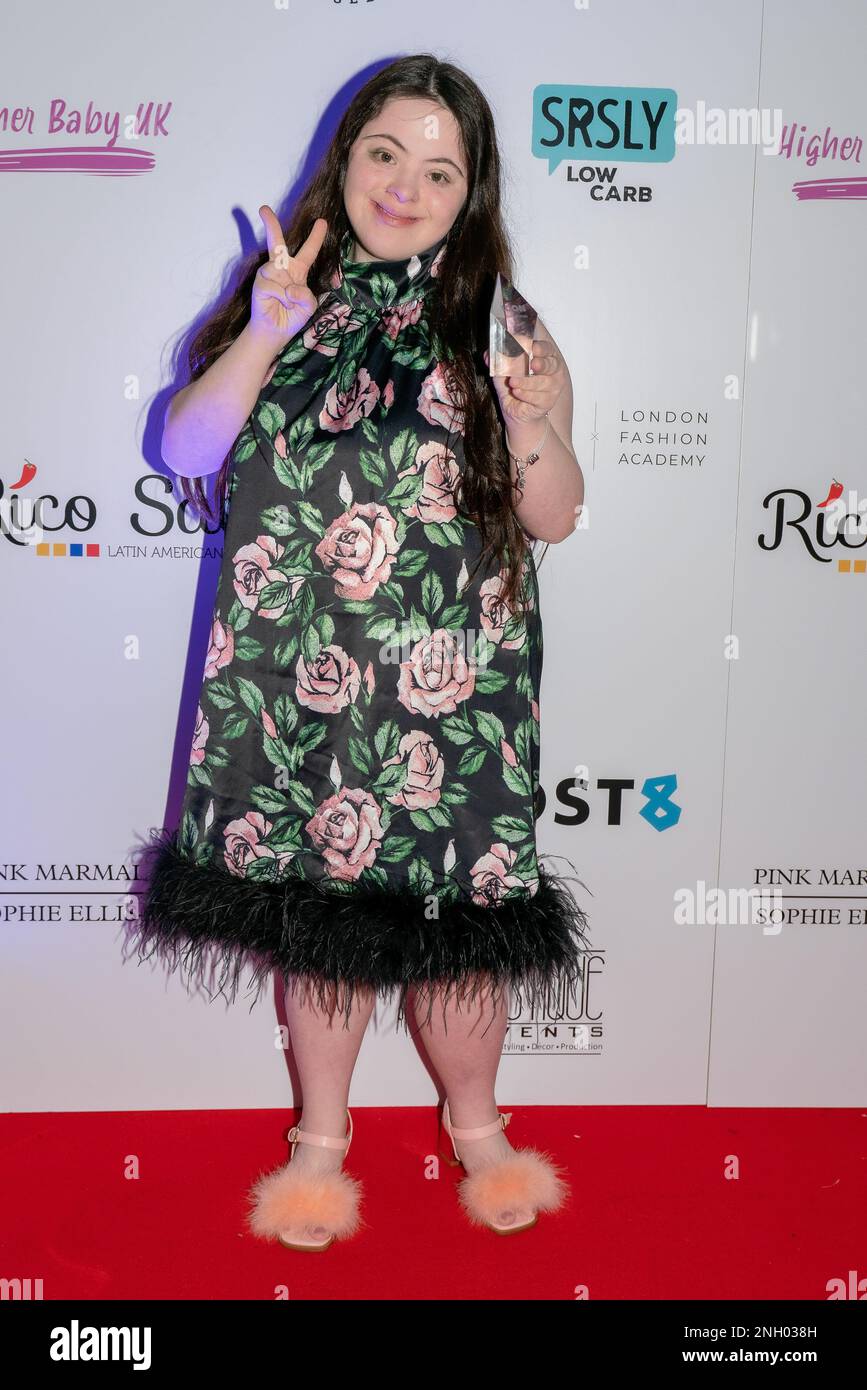 Model Ellie Goldstien poses with her Icon Award, Ellie made history ...