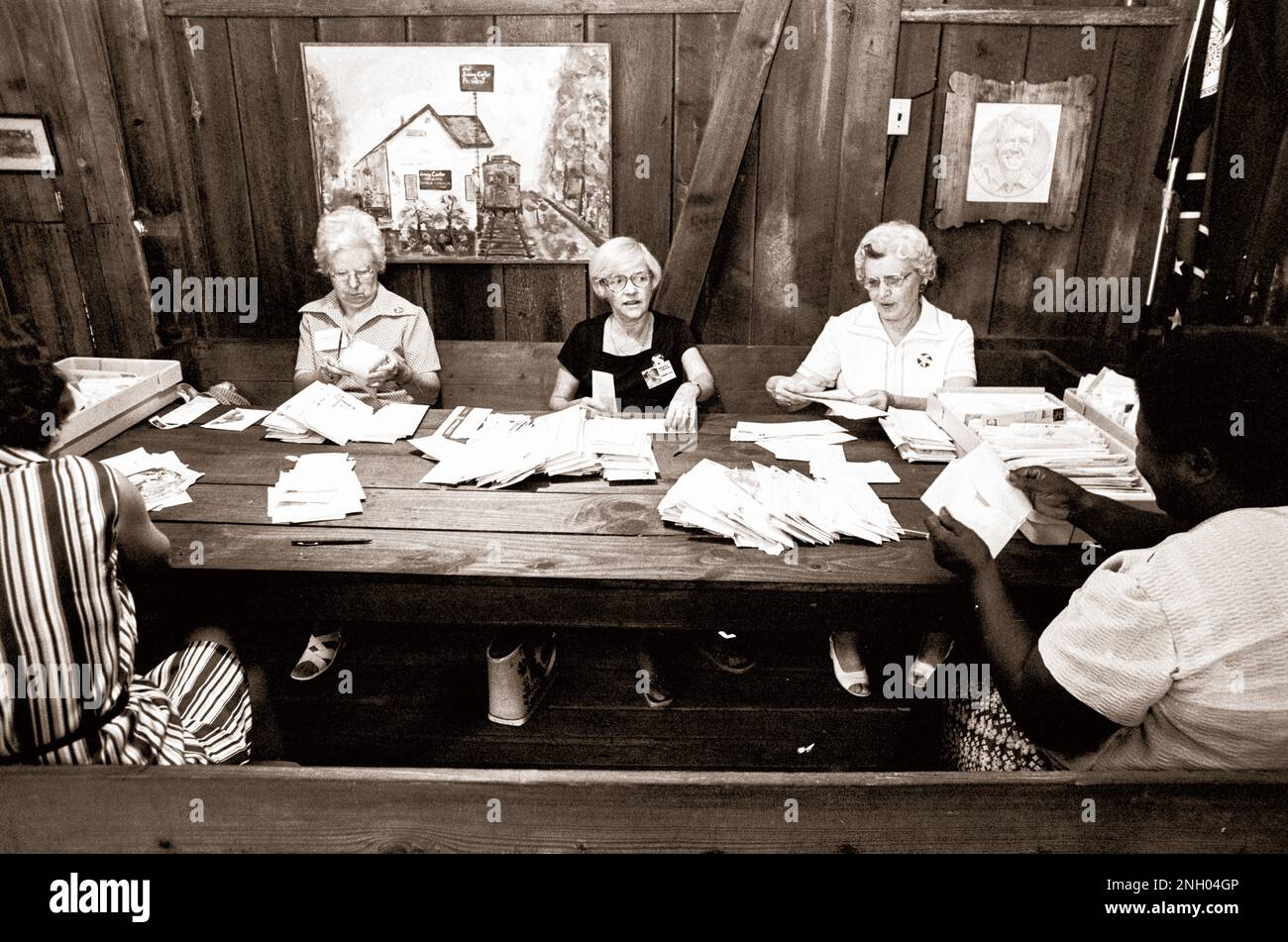 Jimmy Carter Presidential Campaign volunteers open thousands of letters ...