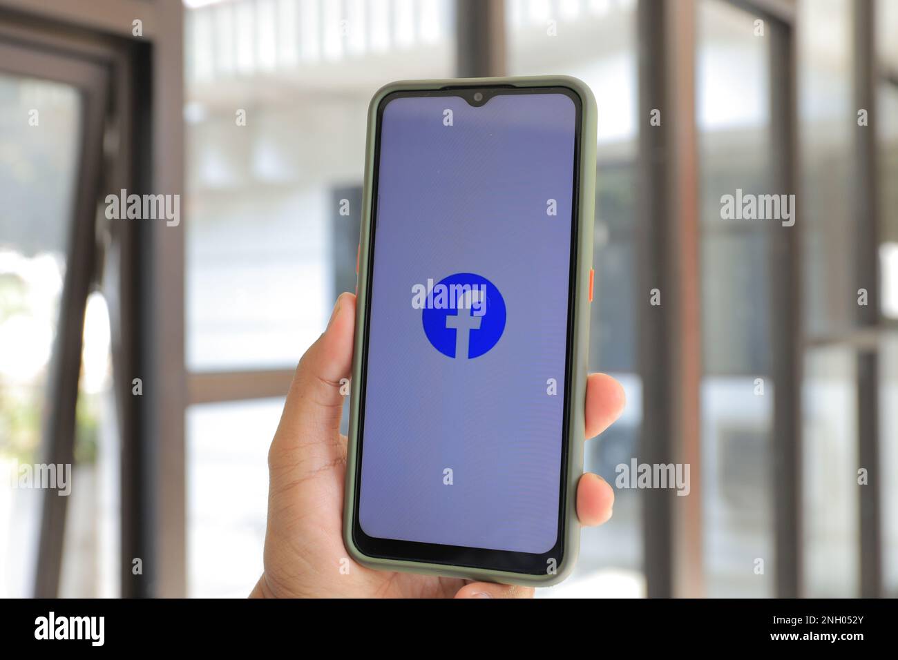 Facebook icon hi-res stock photography and images - Alamy