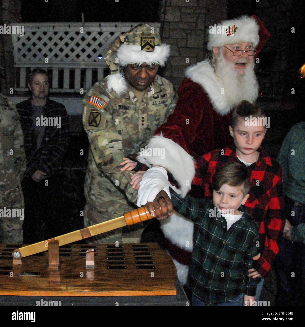 Lt. Gen. Milford Beagle, commanding general for the U.S. Army Combined ...