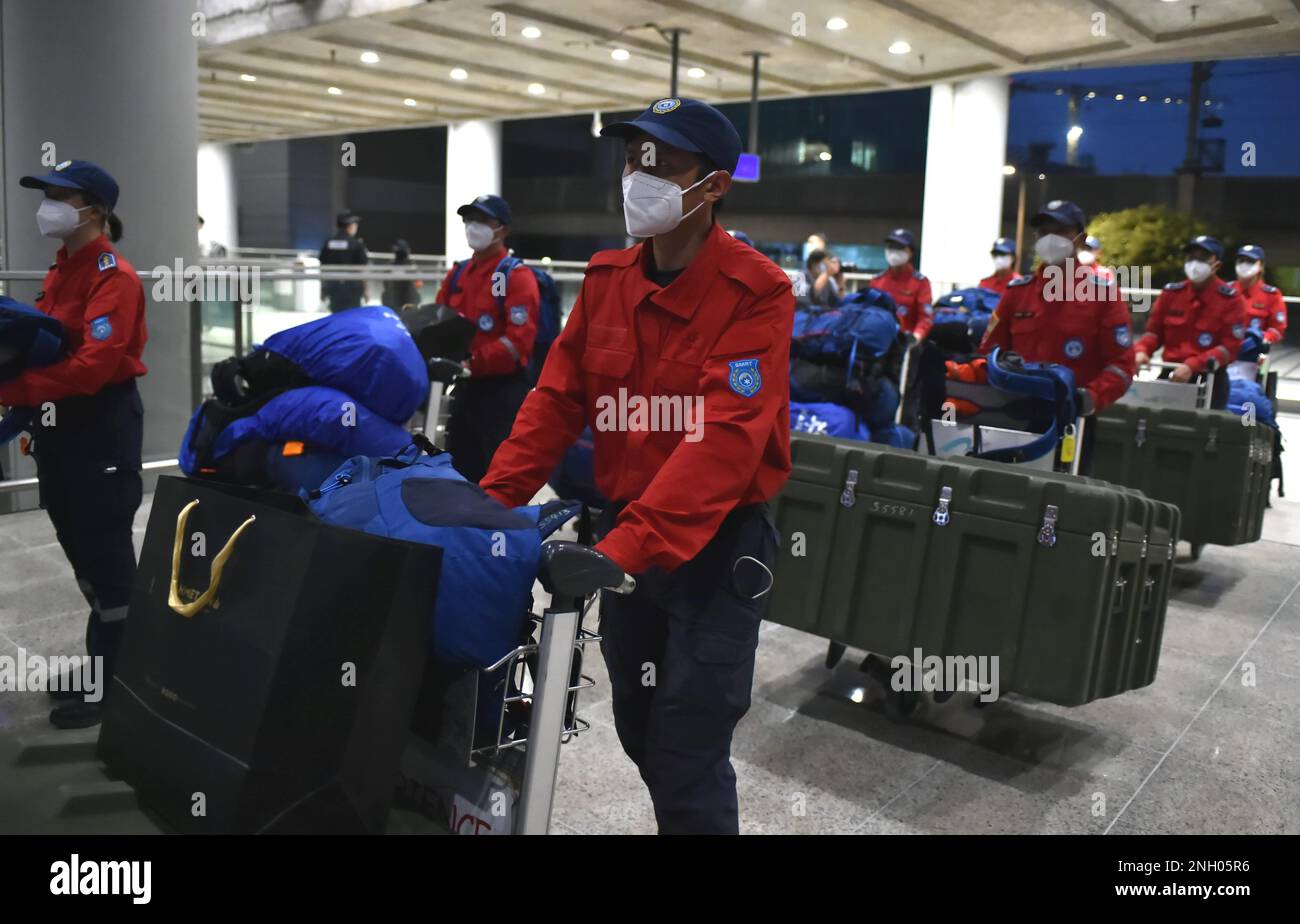Rescuers of Shenzhen Rescue Volunteers Federation arrive at Hong Kong ...