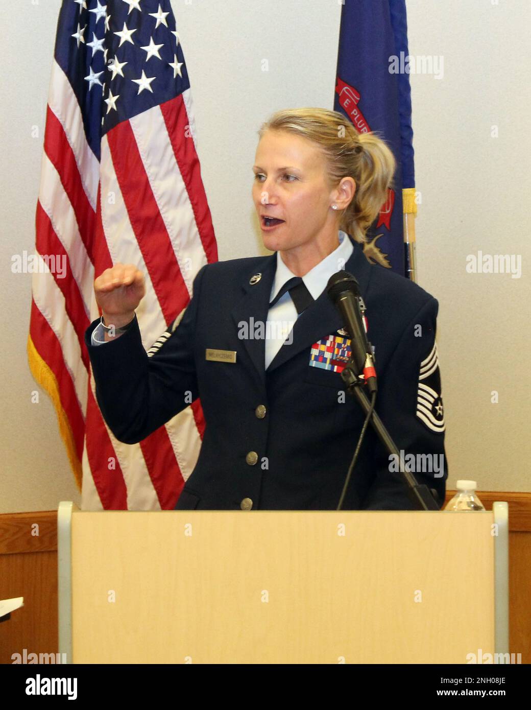 Melnyczenko hi-res stock photography and images - Alamy