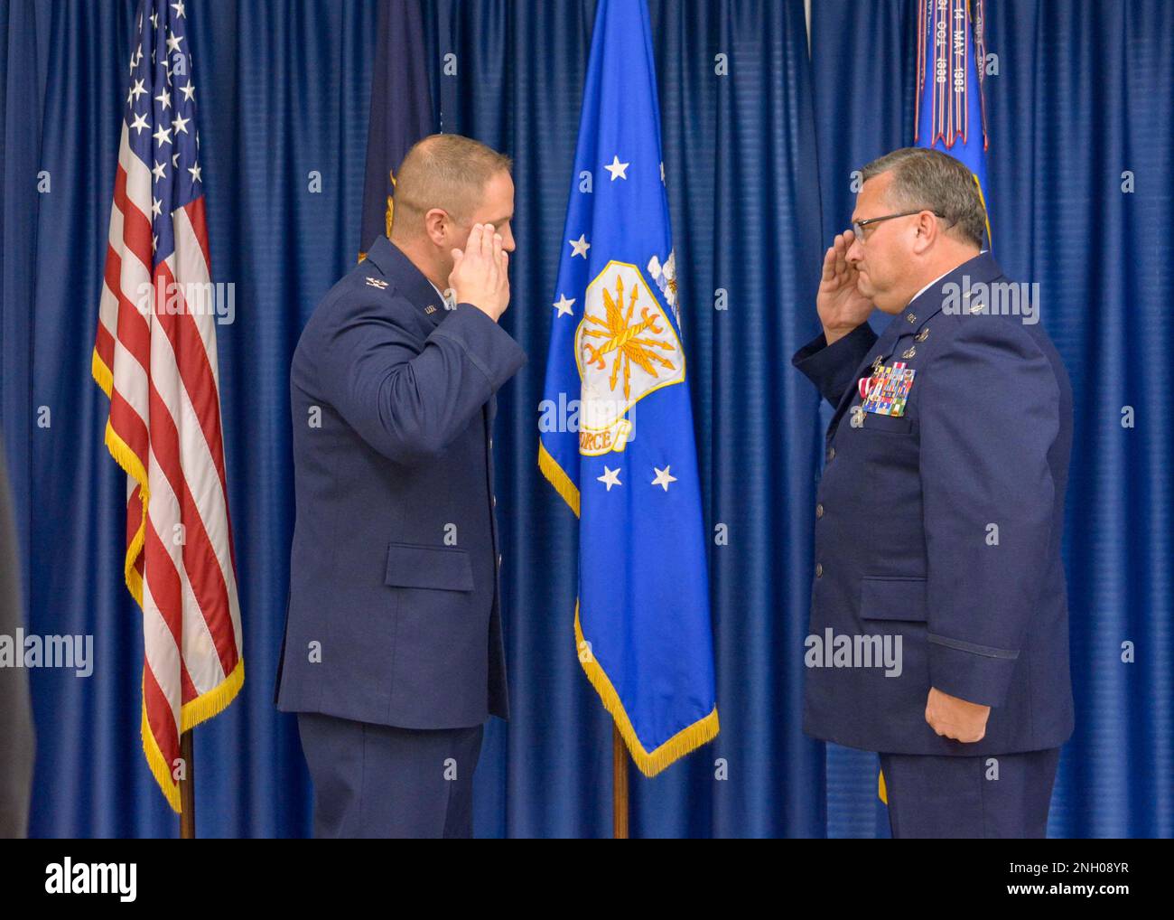 Left right lt col james hi-res stock photography and images - Alamy