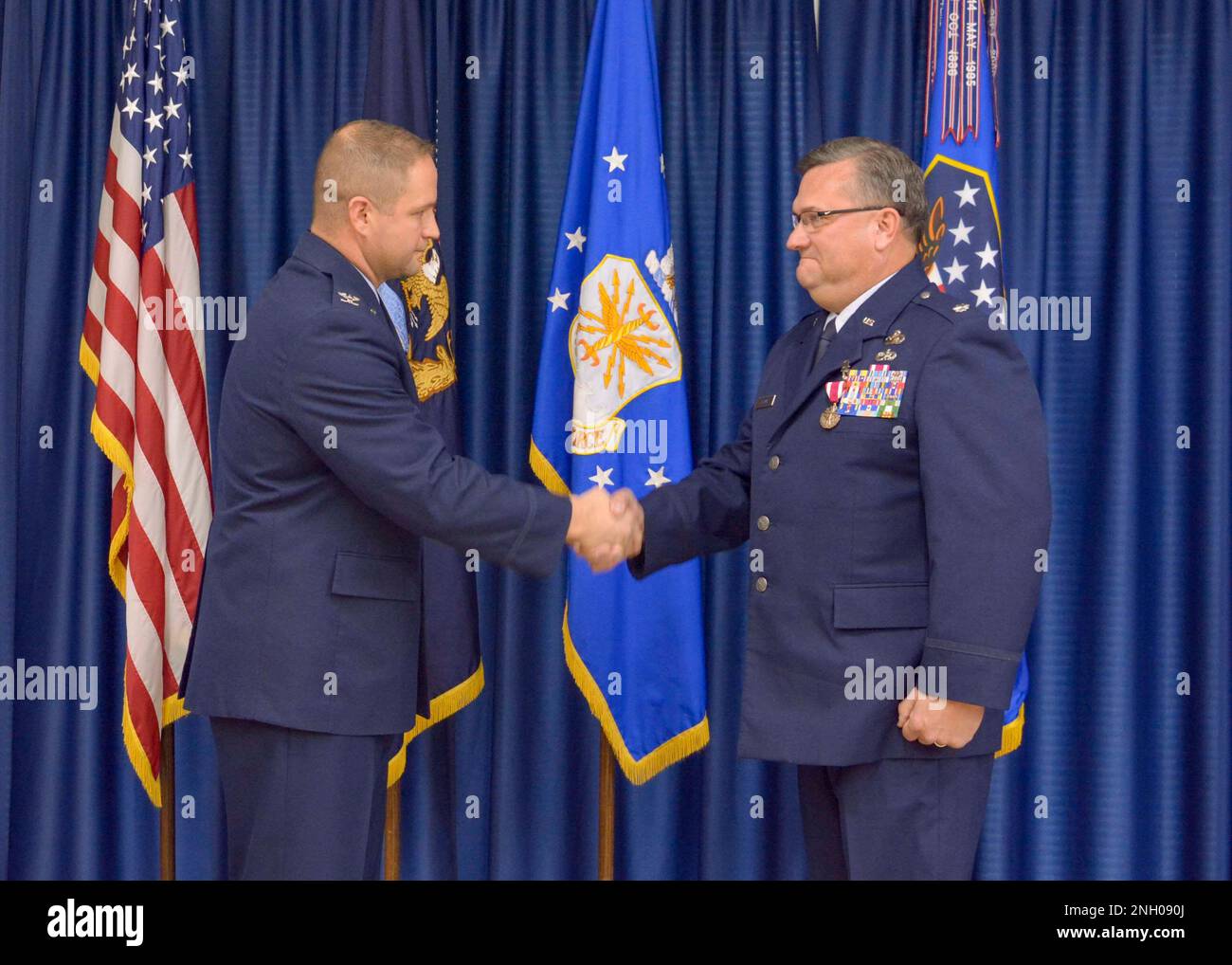 Left right lt col james hi-res stock photography and images - Alamy