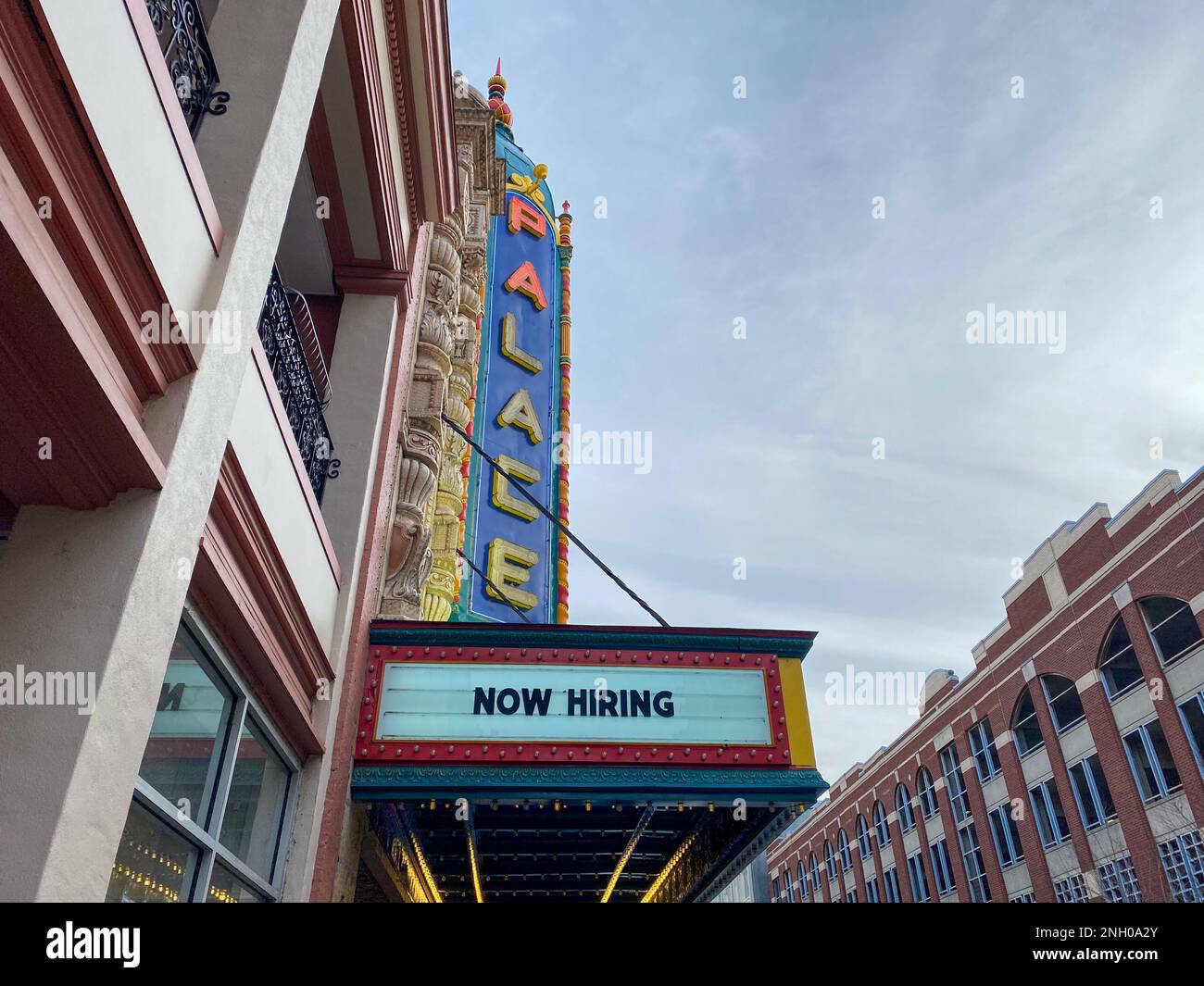 Palace theater sign hi-res stock photography and images - Alamy