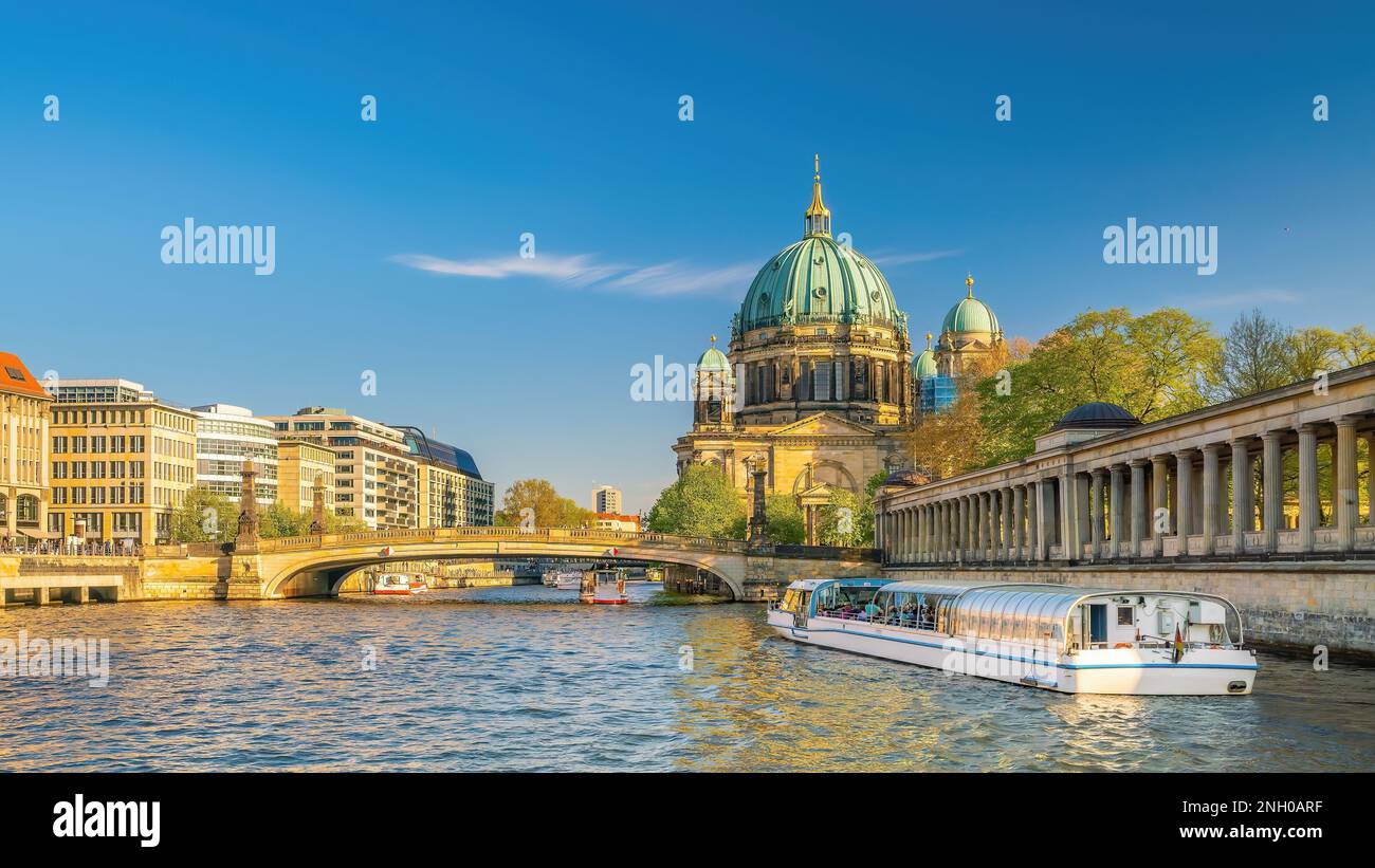 Berlin downtown city skyline with the berlin cathedral, cityscape of ...