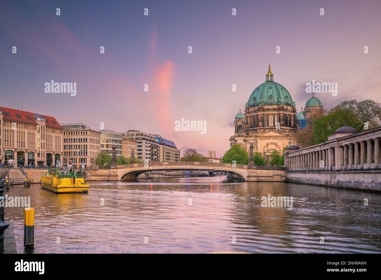 Skyline berlin city center hi-res stock photography and images - Alamy