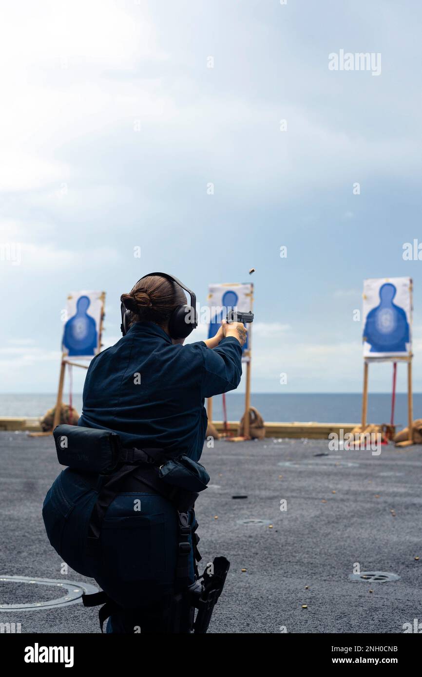 221203-N-XZ686-1609 PACIFIC OCEAN (Dec. 03, 2022) Logistics Specialist ...