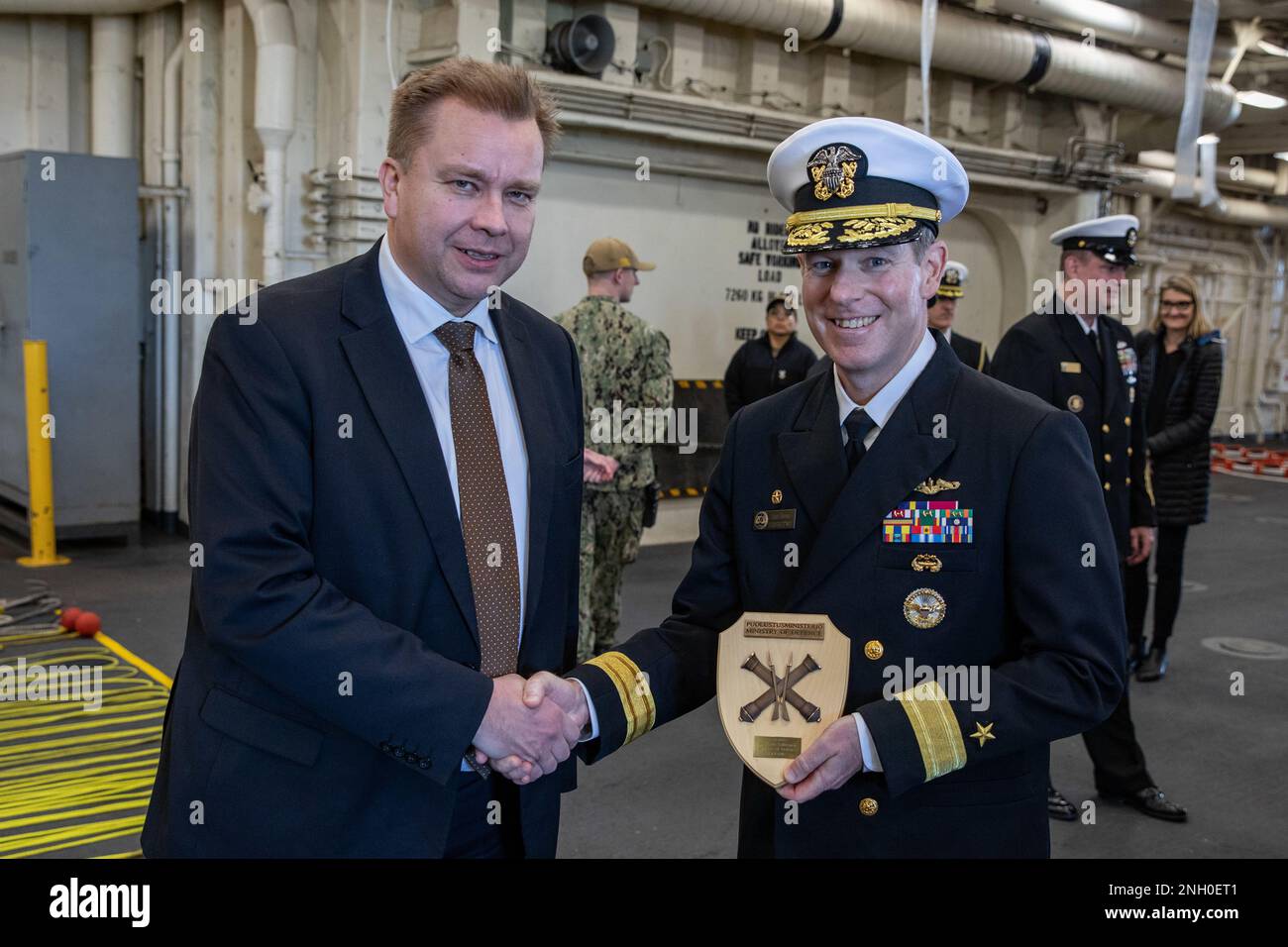 NORFOLK, Va. (Dec. 4, 2022) - The Honorable Antti Kaikkonen, left ...