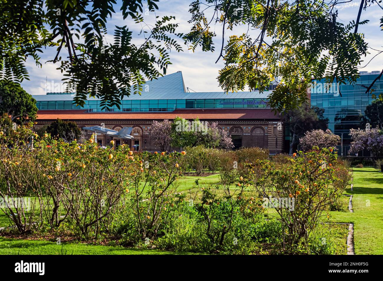The California Science Center (ScienCenter), seen from the Exposition ...