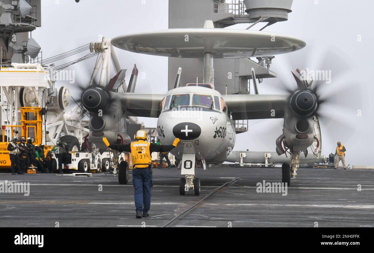E 2c hawkeye from the carrier airborne early warning squadron hi-res ...