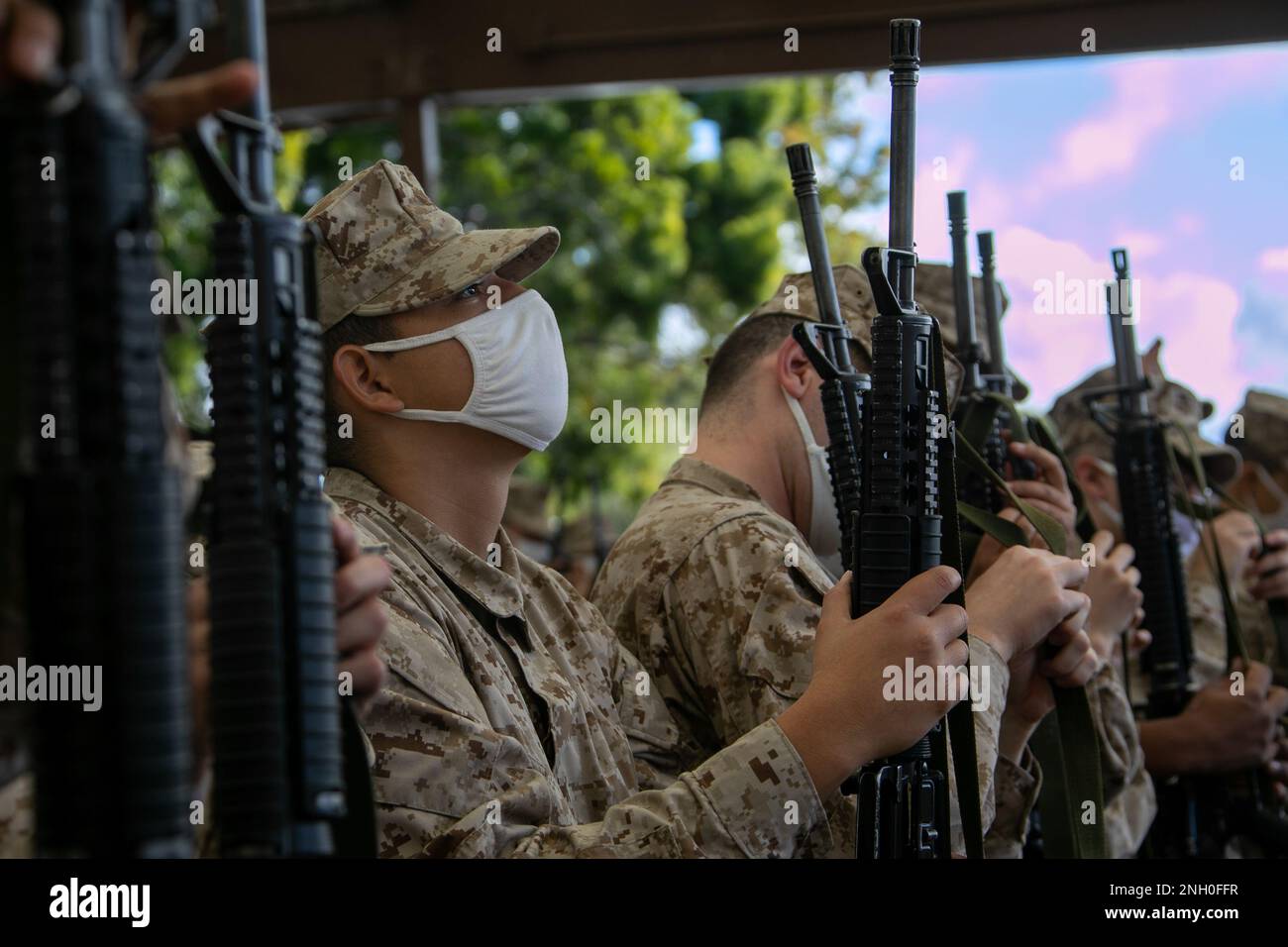 U.S. Marine Corps recruits with Delta Company, 1st Recruit Training ...