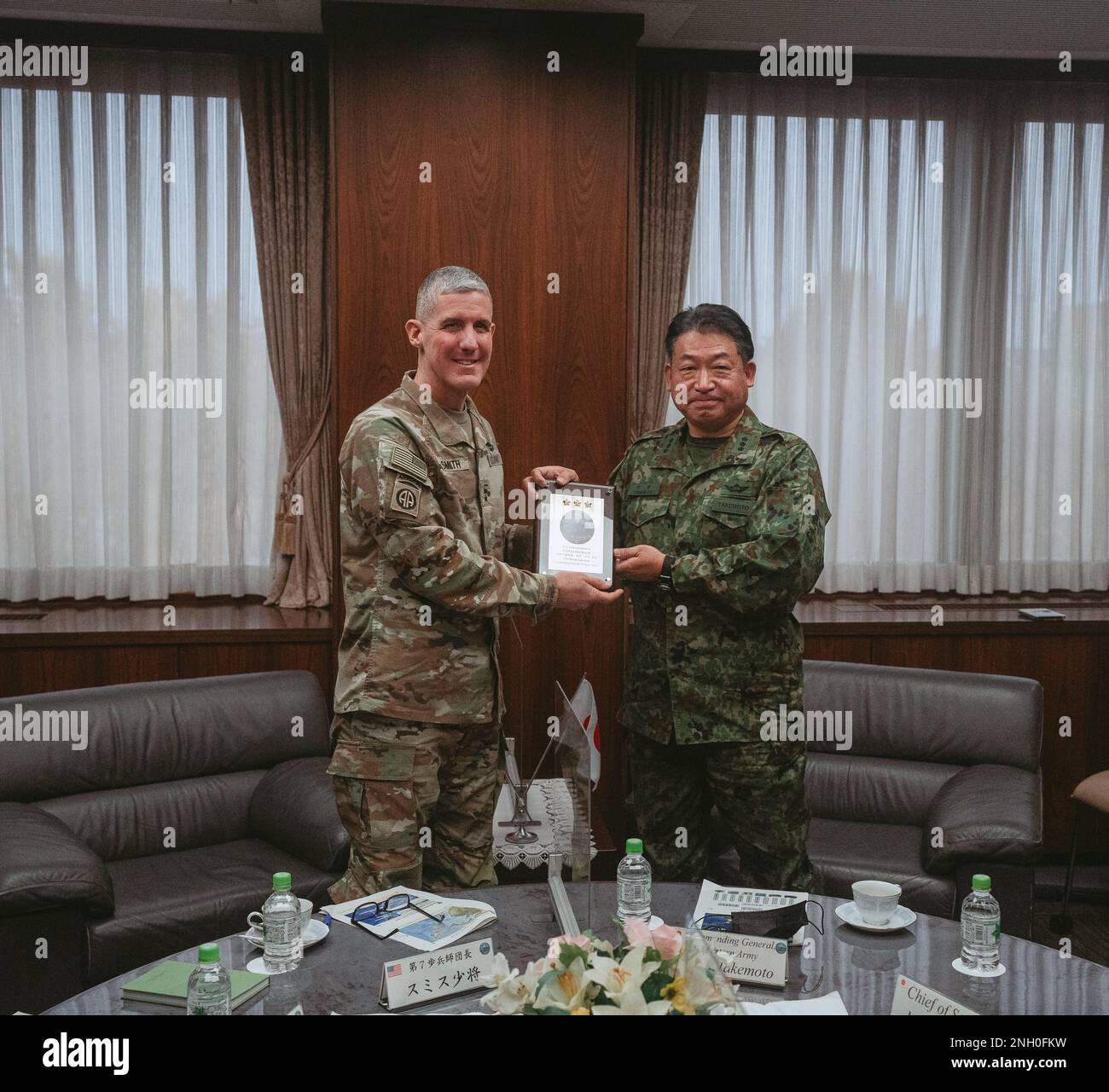 Lt. General Takemoto, Japan Ground Self Defense Force (JGSDF) Western ...