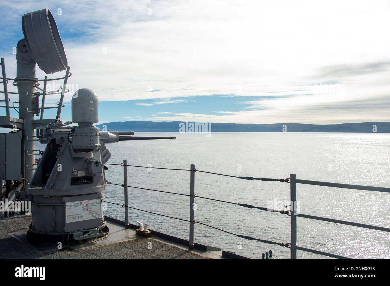 PACIFIC OCEAN (Dec. 4, 2022) –Dock landing ship USS Harpers Ferry (LSD ...
