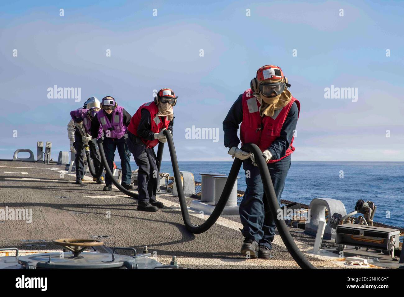 221204-N-SN516-1089 PACIFIC OCEAN (Dec. 4, 2022) U.S. Navy Sailors ...