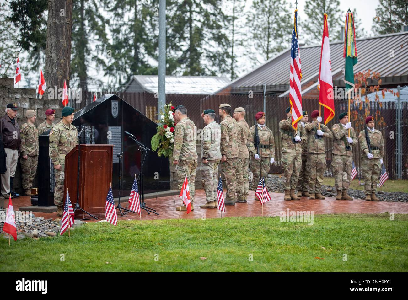 Members of the 1st Special Forces Group (Airborne) and the Canadian ...