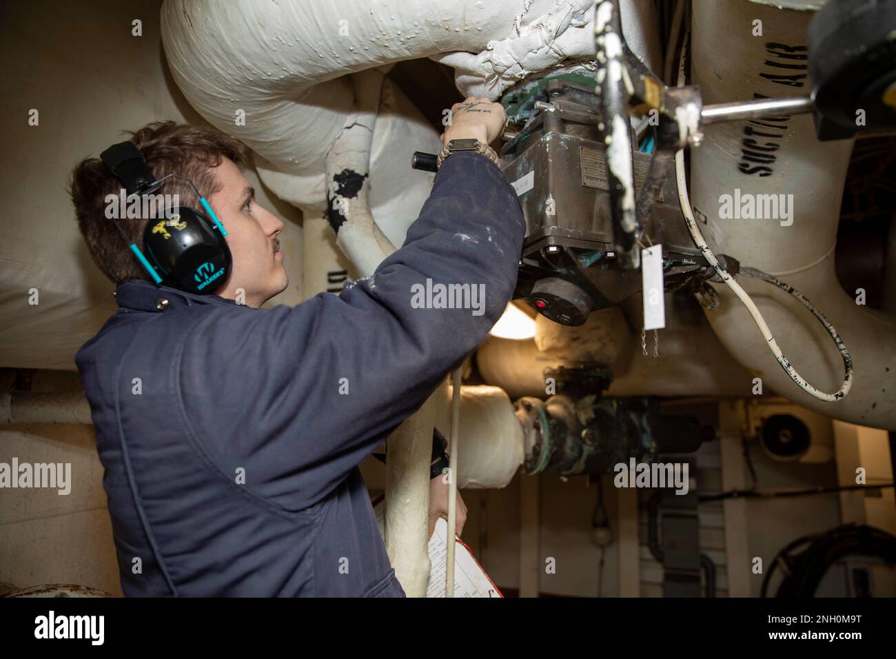 221205-N-VO895-1193 ATLANTIC OCEAN (Dec. 5, 2022) Fireman Adley McNeal ...