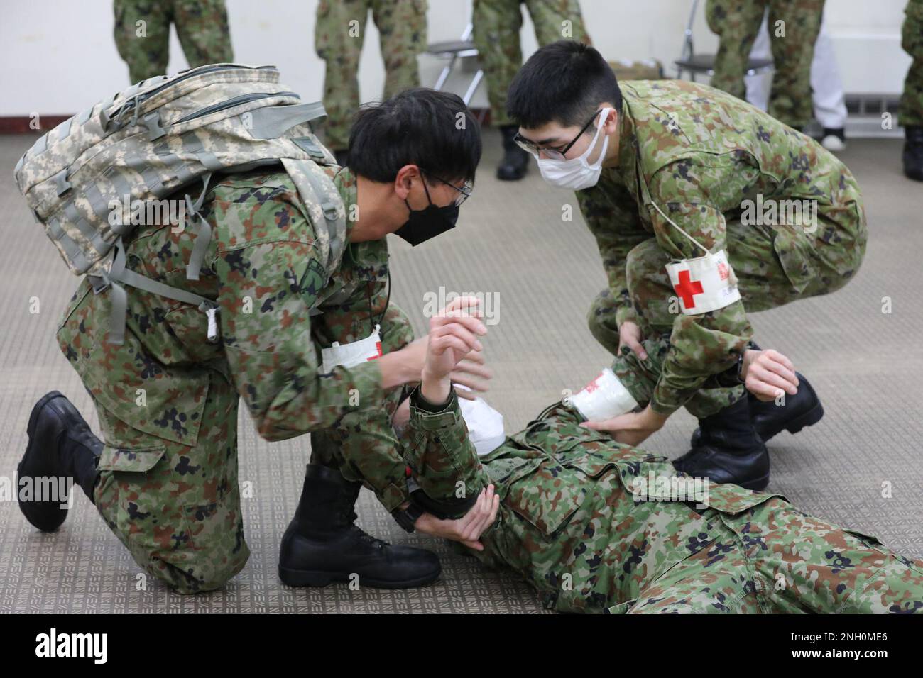 Soldiers from the 1984th U.S. Hospital Detachment Group, U.S. Army ...