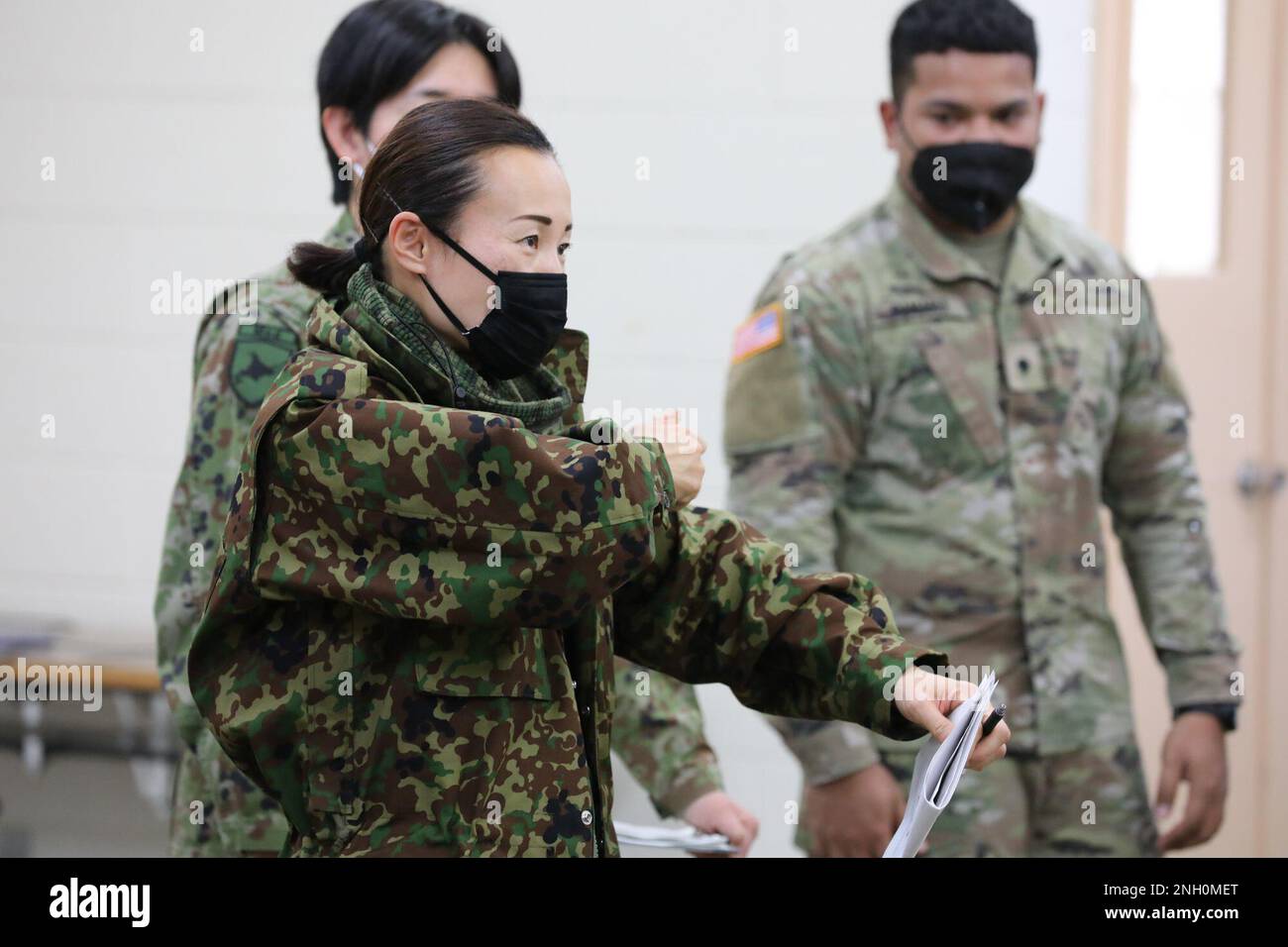 Soldiers from the 1984th U.S. Hospital Detachment Group, U.S. Army ...
