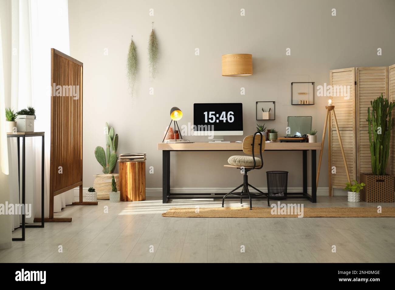 House computer record player hi-res stock photography and images - Alamy