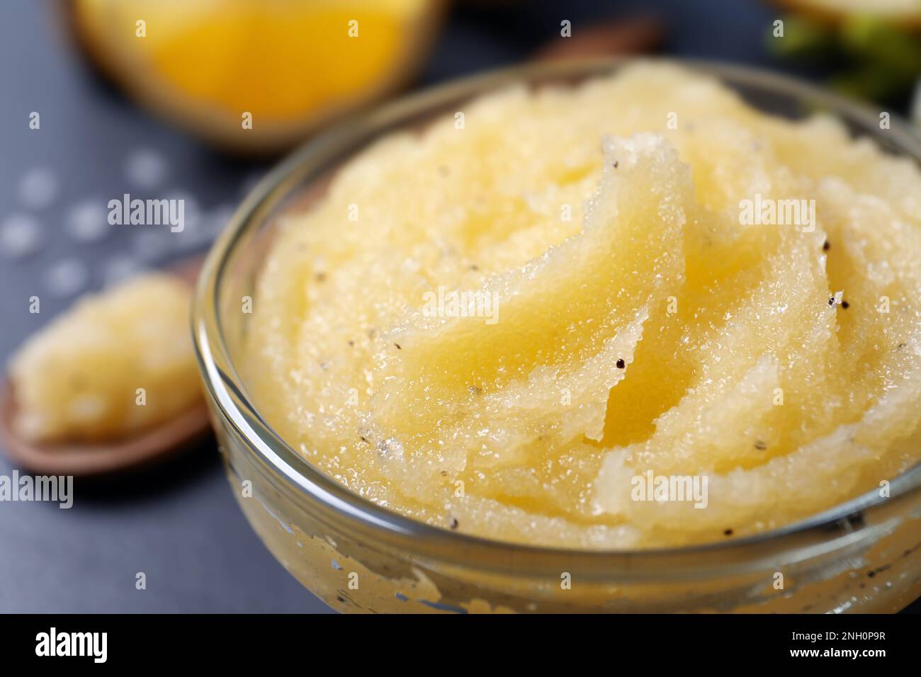 Body feet on massage table hi-res stock photography and images - Alamy