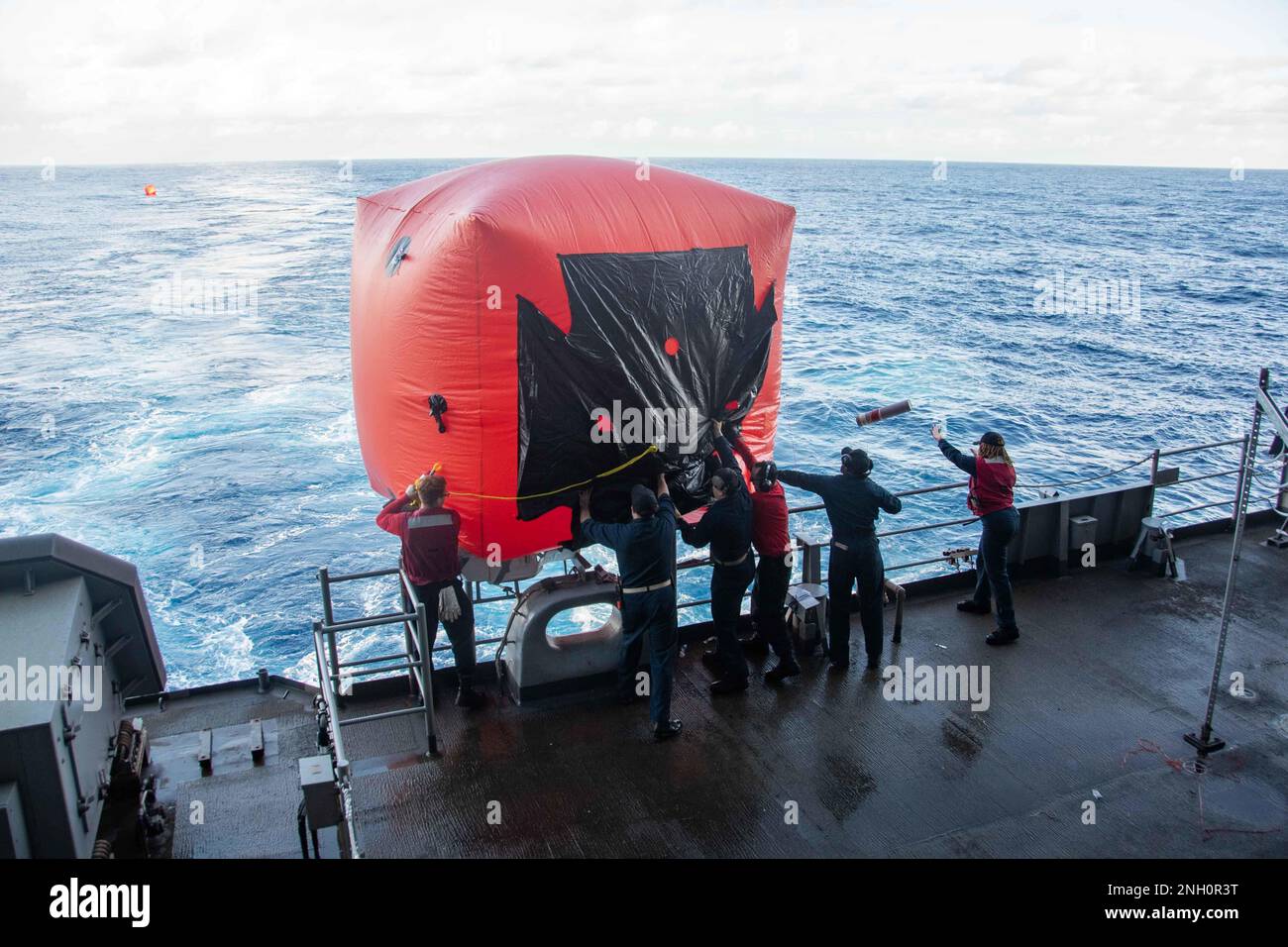 221205-N-BR419-1089 PHILIPPINE SEA (Dec. 5, 2022) Sailors deploy a ...