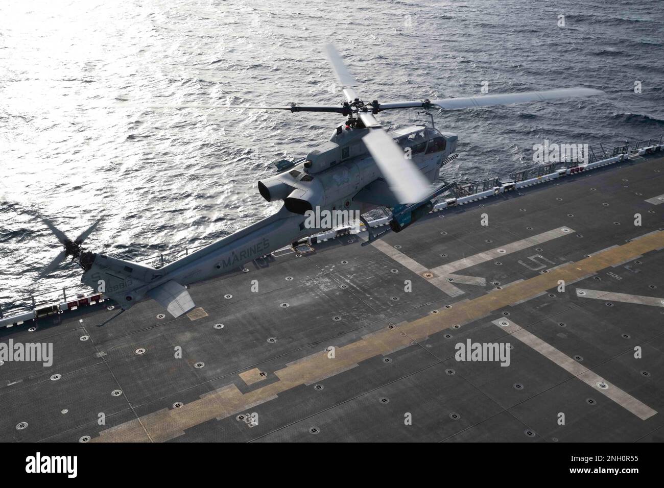 221205-N-VJ326-1140 PACIFIC OCEAN (Dec. 5, 2022) – An AH-1Z Viper ...