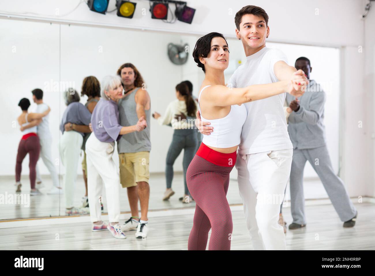 Male argentinian dancers hi-res stock photography and images - Alamy