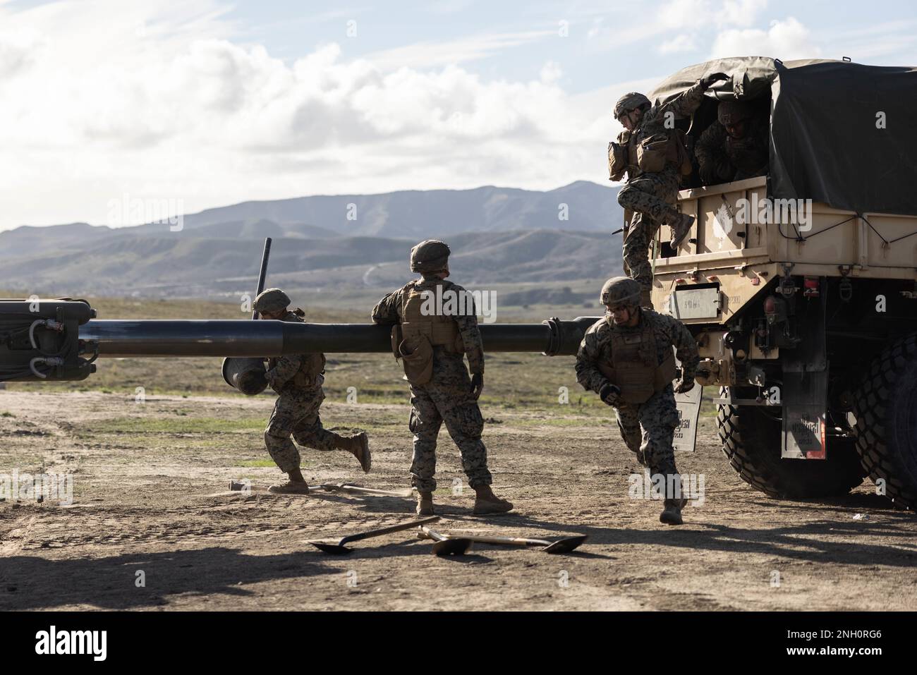 U.S. Marines with India Battery, 1st Battalion, 11th Marine Regiment ...