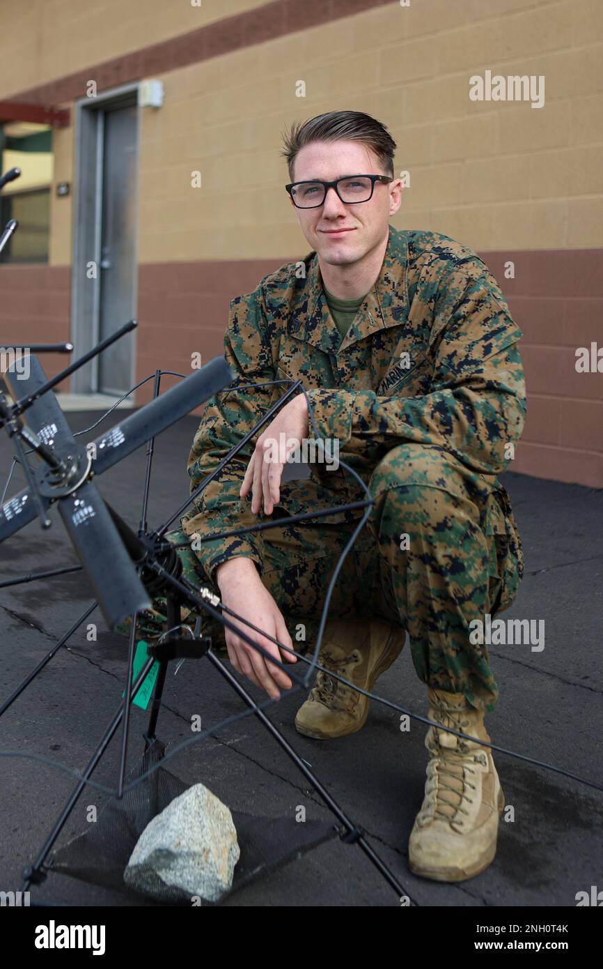 Jltv antenna hi-res stock photography and images - Alamy