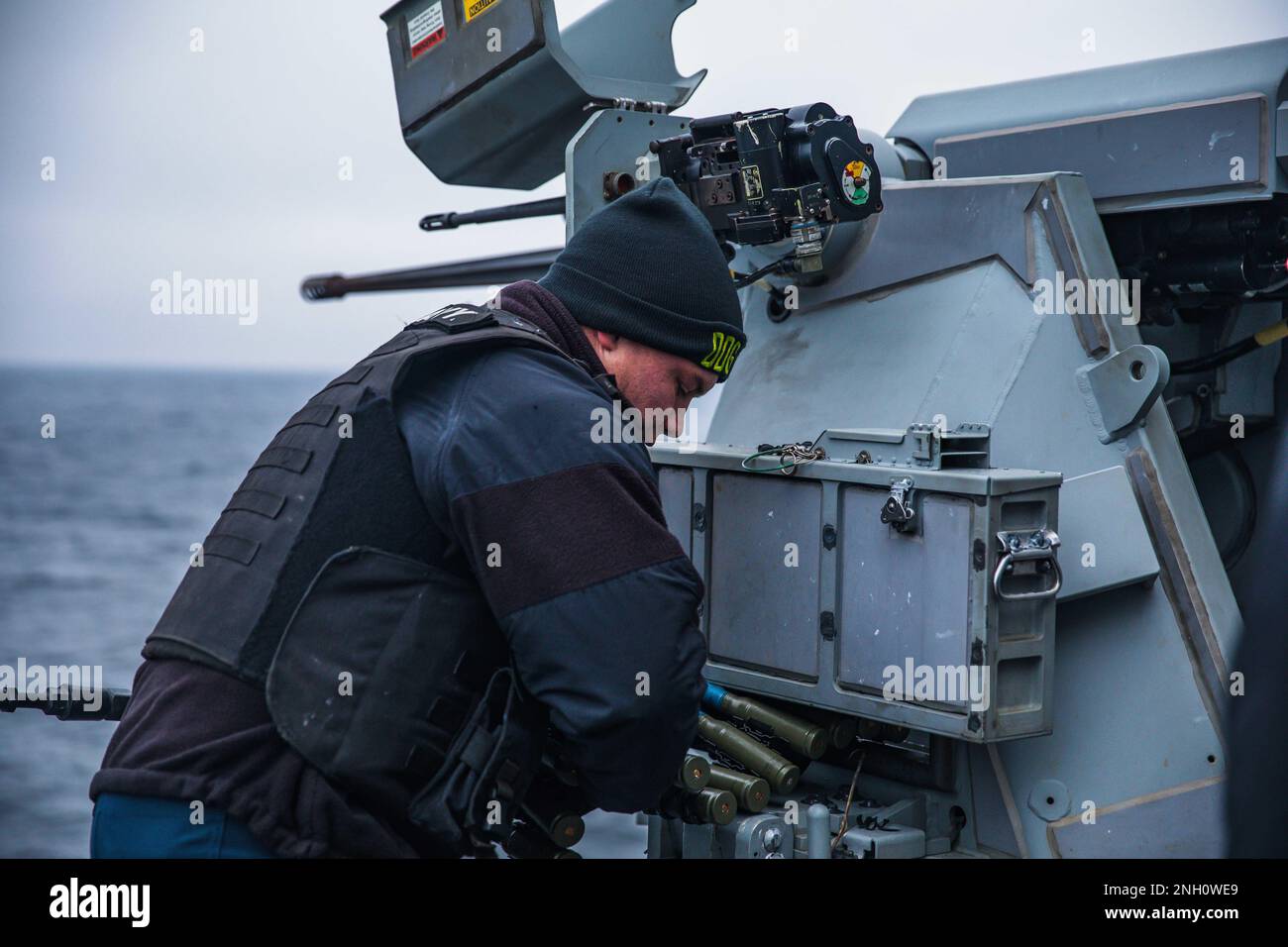 221205-N-GF955-1040 BALTIC SEA (Dec. 5, 2022) U.S. Navy Gunner’s Mate ...