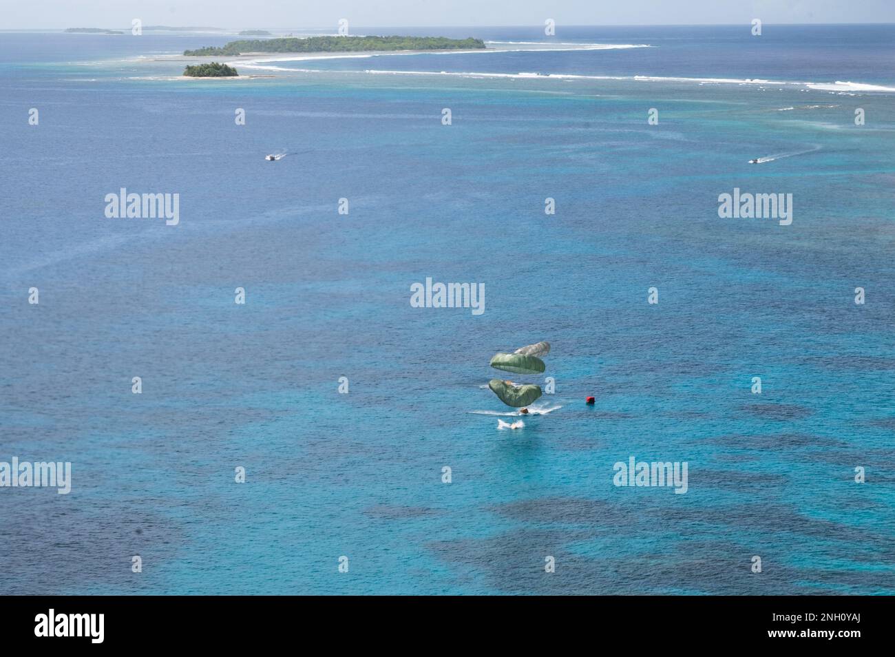 Ulithi atoll caroline islands hi-res stock photography and images - Alamy