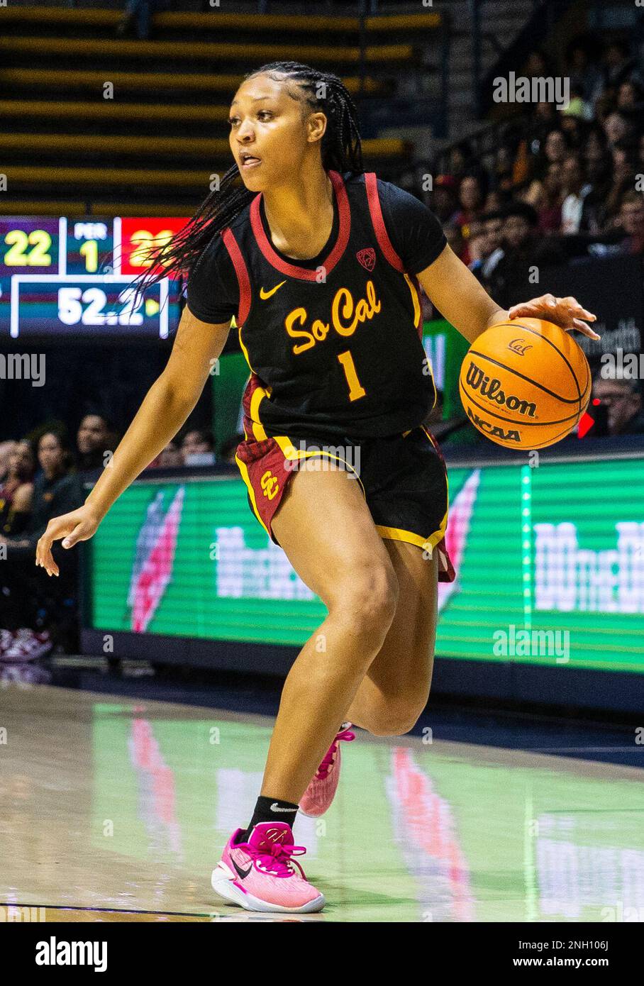 Haas Pavilion Berkeley Calif, USA. 19th Feb, 2023. CA U.S.A. USC guard ...