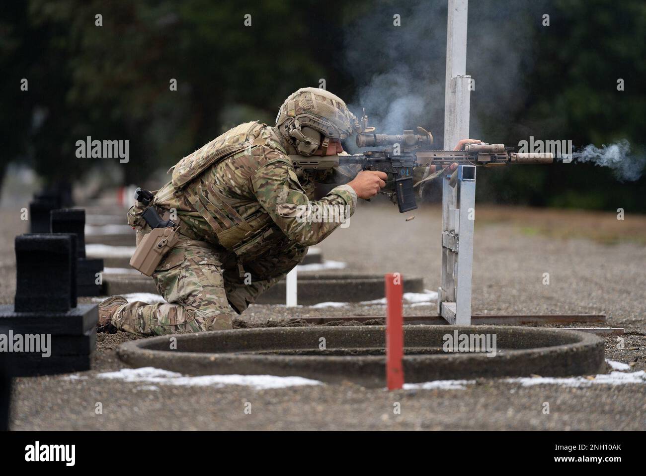 Rangers assigned to the United Kingdom’s 4th Ranger Battalion, work ...
