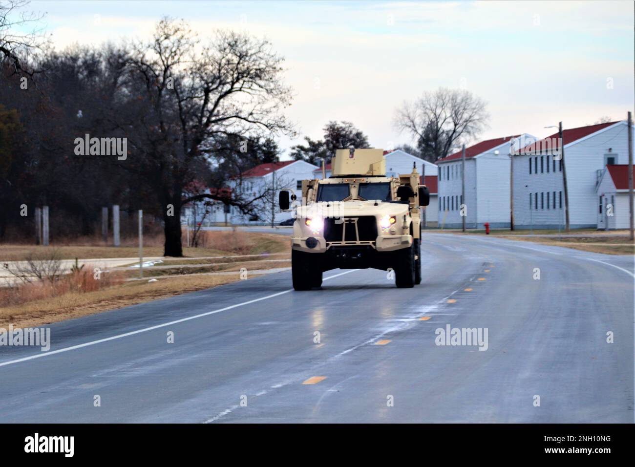 Joint light tactical vehicle jltv hi-res stock photography and images ...
